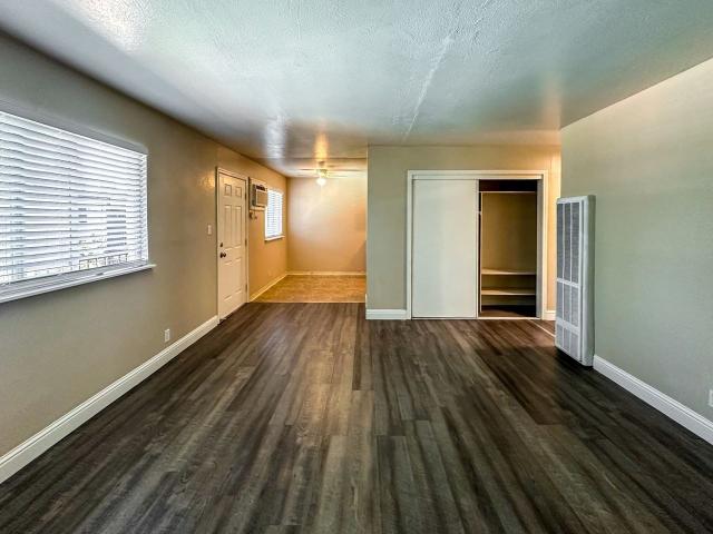 2512 Edison Avenue Oak Plaza 2 Bedroom Apartment for Rent at 2512 Edison Ave, Sacramento, CA 95821