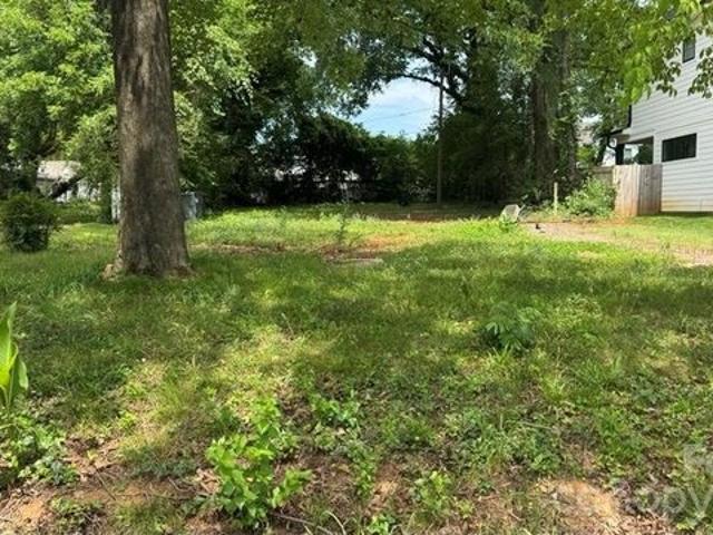 2512 Elon St, Charlotte, NC 28208