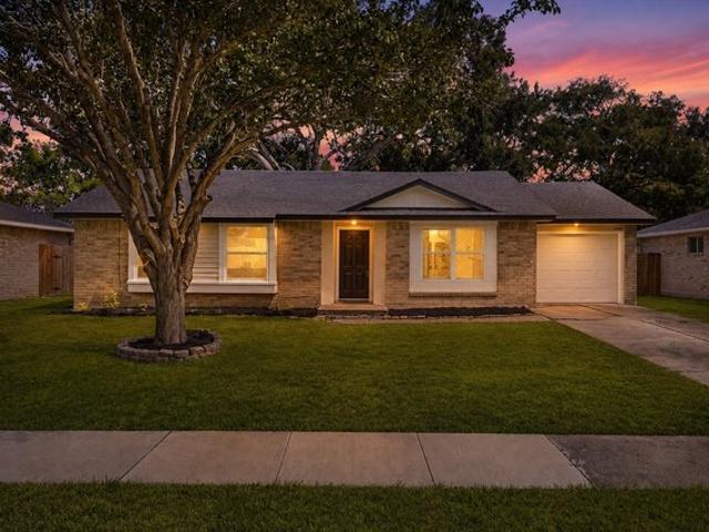 2512 Gettysburg Dr, League City, TX 77573