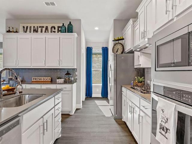 2512 Goldfinch Drive