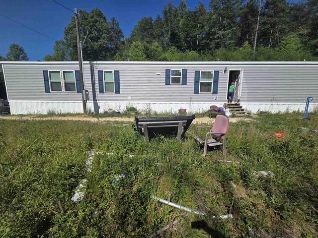 2512 Highway 2562, Blaine, KY 41124
