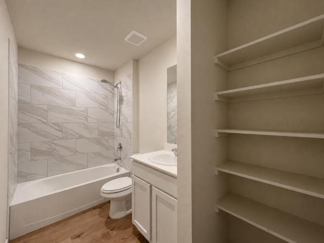 2512 Kathleens Crossing
