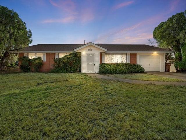 2512 Lynn Dr, Big Spring, TX 79720