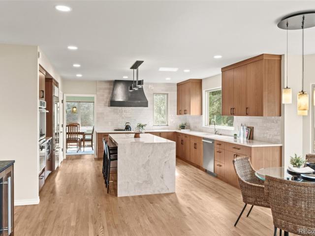 2512 Premier Place