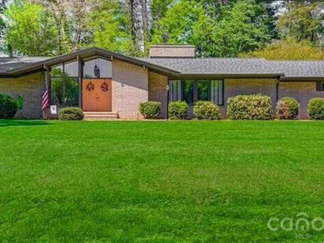 2512 Sunnycrest Dr, Reidsville, NC 27320