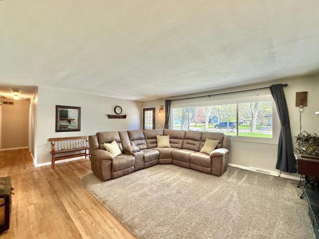 2512 Sunshine Lane