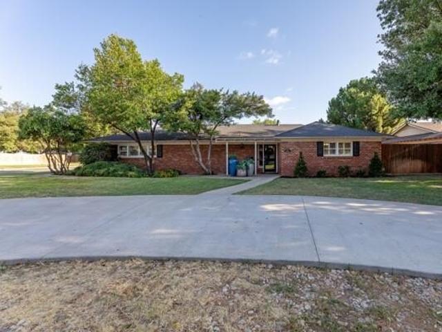 2512 Terrace Dr, Midland, TX 79705