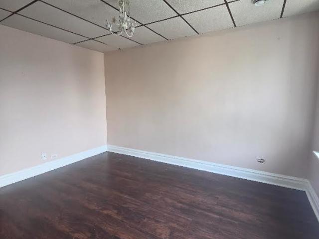 2512 W 45th Place