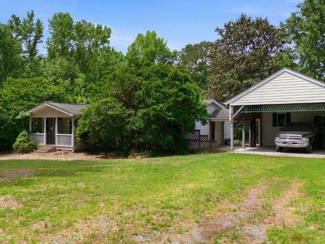 2512 White Cross Road