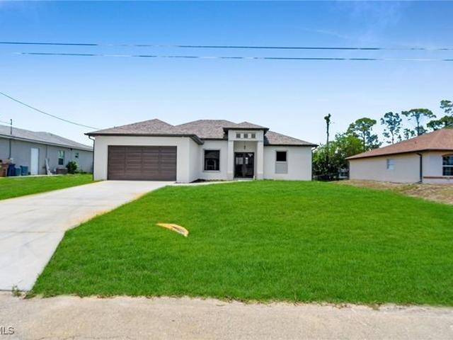 2512 10th St W, Lehigh Acres, FL 33971