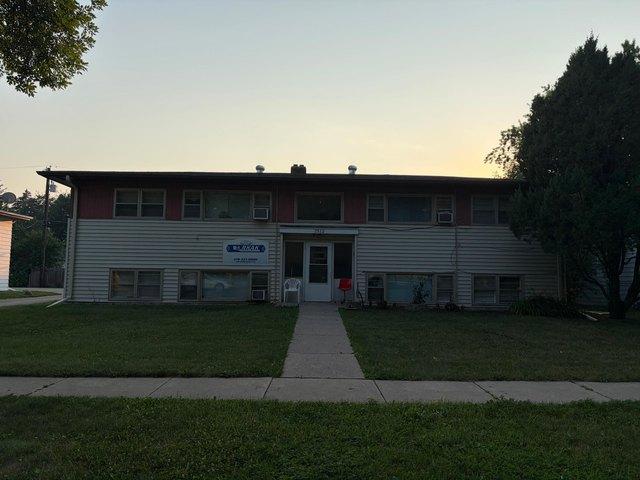 2512 9th St N, Fargo, ND 58102
