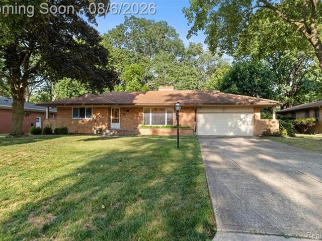 25136 Acacia St, Southfield, MI 48033