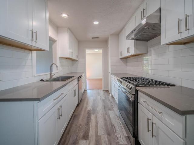 2513 Belhaven Drive