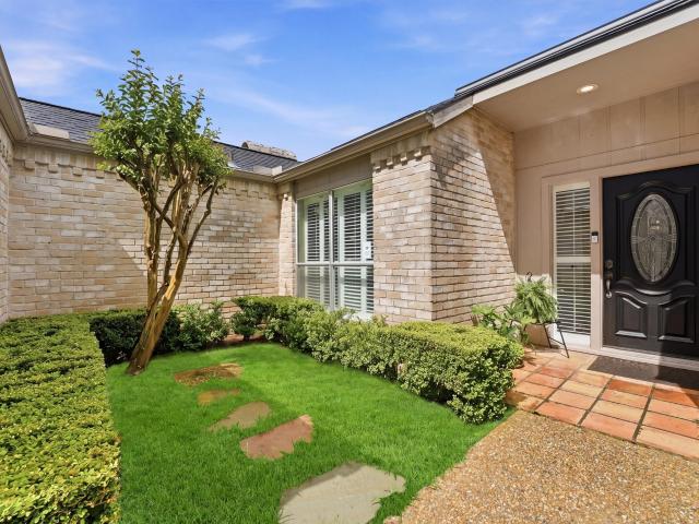 2513 Country Club Boulevard