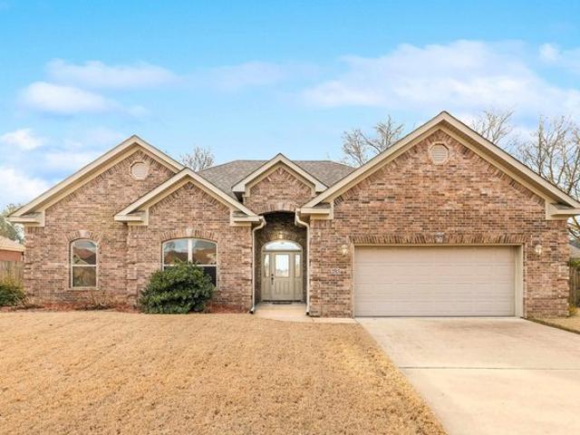 2513 Durango Dr, Benton, AR 72019