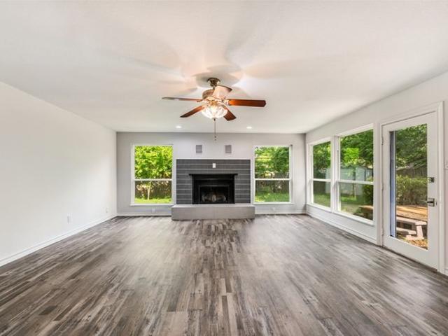 2513 Janice Ln, Fort Worth, TX 76112