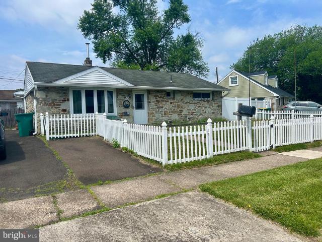 2513 Laurel Drive