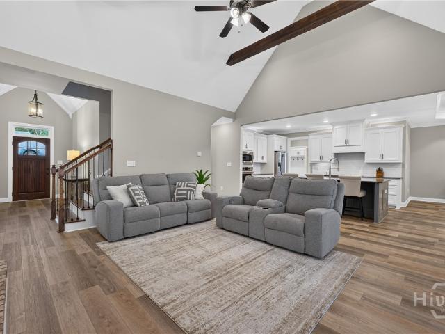 2513 Lily Lane