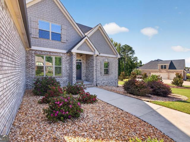 2513 Lily Lane