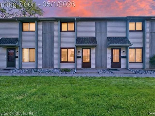 2513 Samoset Rd, Royal Oak, MI 48073