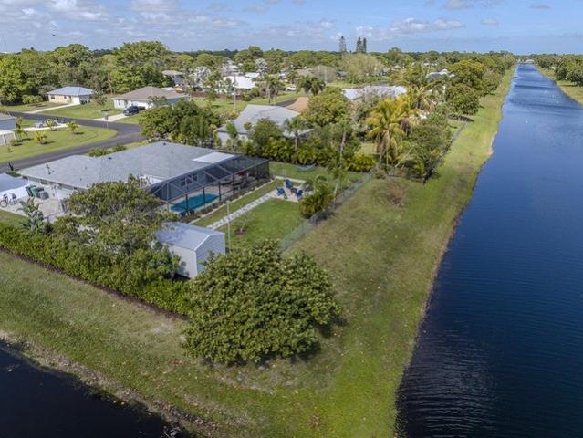 2513 SE Hallahan St, Port Saint Lucie, FL 34952