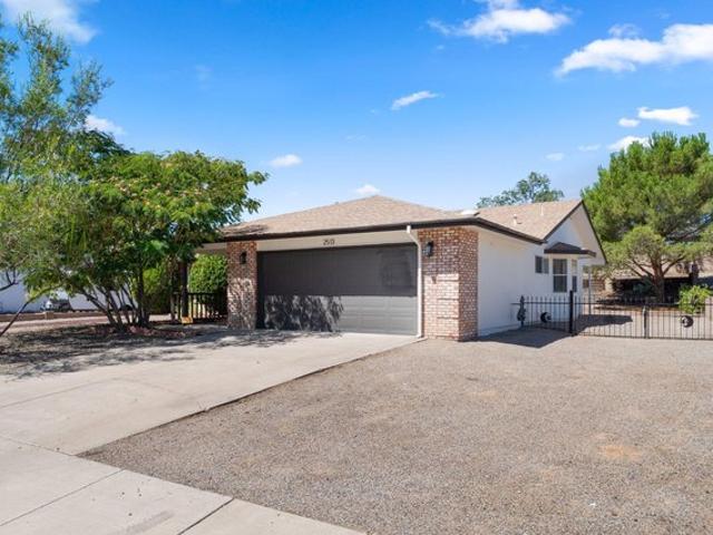 2513 Twin Buttes Dr NE, Rio Rancho, NM 87144