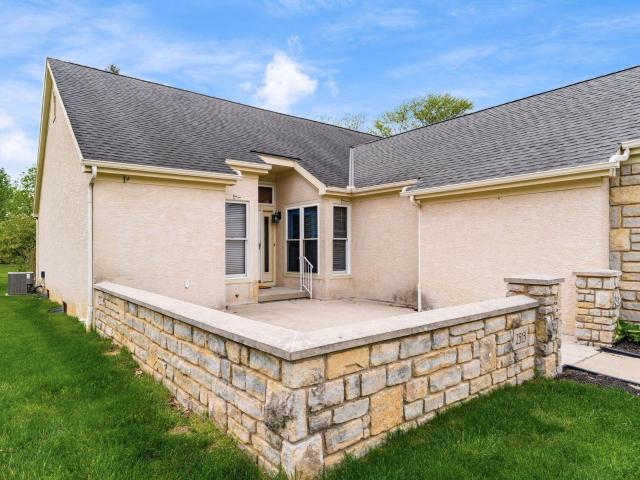 2513 ViLilly Circle E