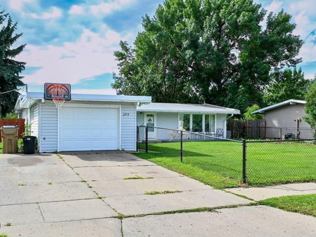 2513 W Central Ave, Minot, ND 58701