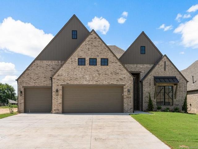 2513 W Twin Oaks St, Broken Arrow, OK 74011