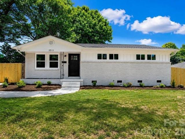 2513 Westgrove Dr, Charlotte, NC 28208