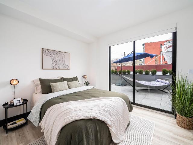 251 14Th St # 206