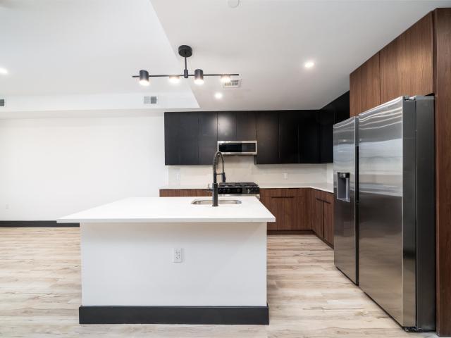 251 14Th St # 302