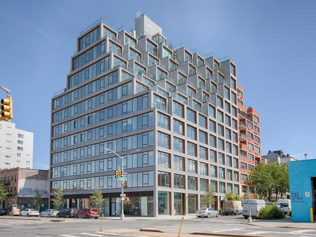 251 1st Street, Unit PH8D