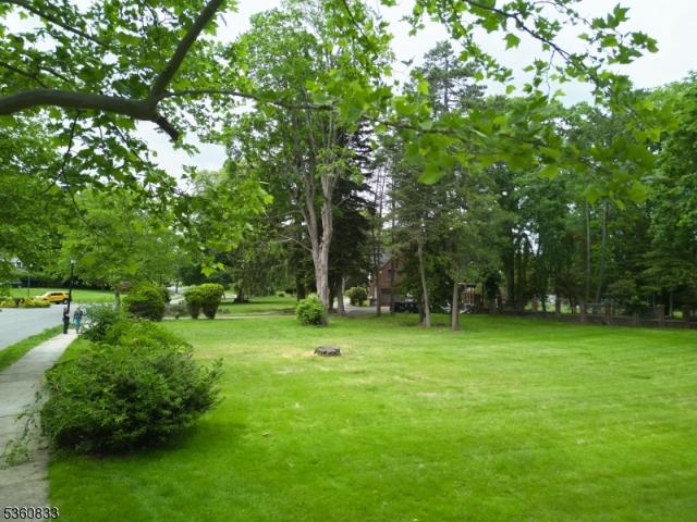 251 B Elmwynd Dr