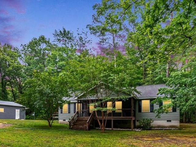 251 Bronson St, Hague, VA 22469