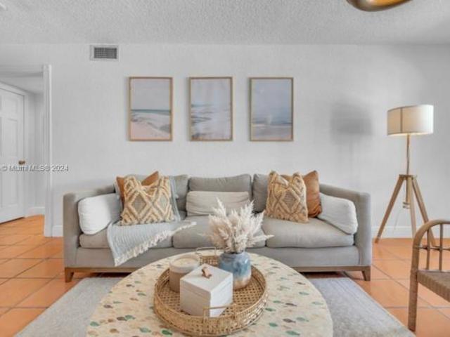 251 Galen Dr #201E, Key Biscayne, FL 33149