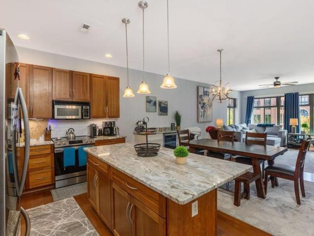 251 Daniel Burnham Sq Apt 405, Columbus, OH 43215