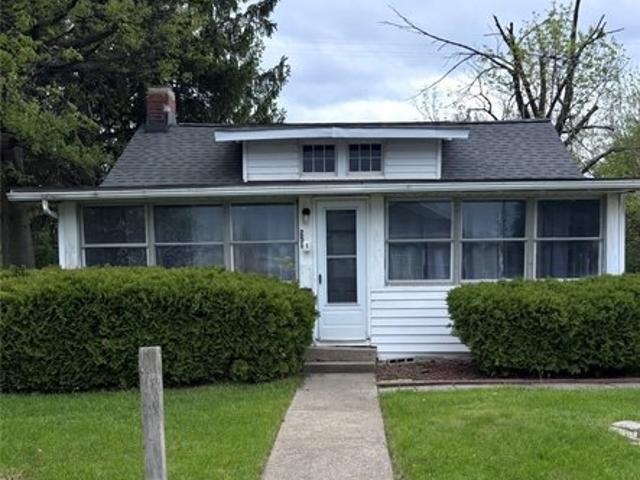 251 E 238th St, Euclid, OH 44123
