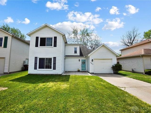251 Fields Dr, Xenia, OH 45385