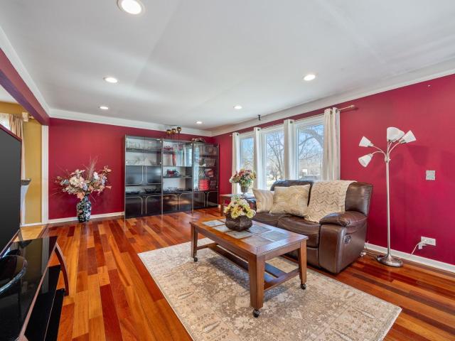 251 Hawthorne Drive