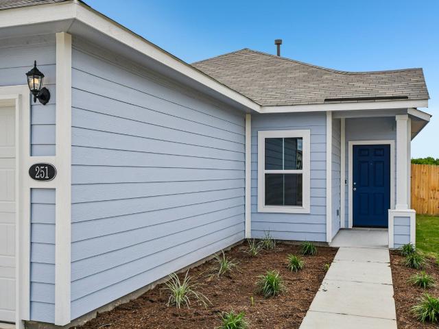 251 Haywood Mnr