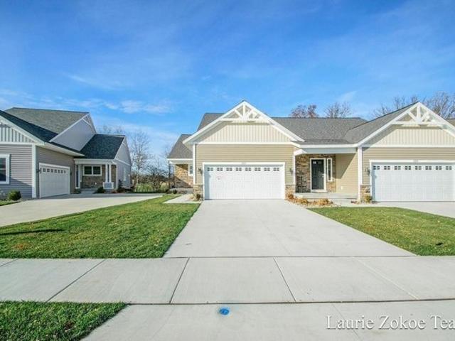 251 Hazelnut Dr, Coopersville, MI 49404