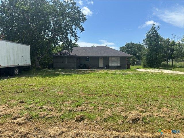 251 Hedges St, Bloomington, TX 77951