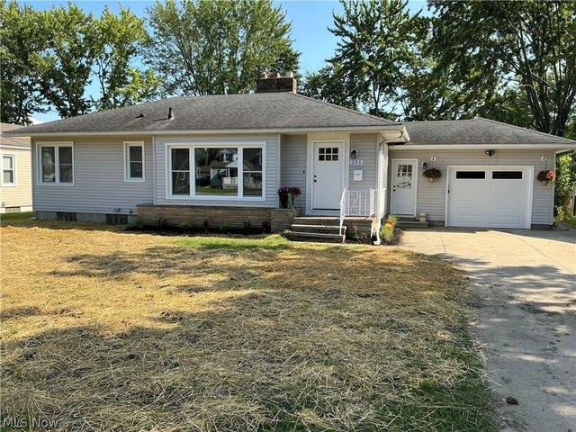251 Hilliard Rd, Elyria, OH 44035