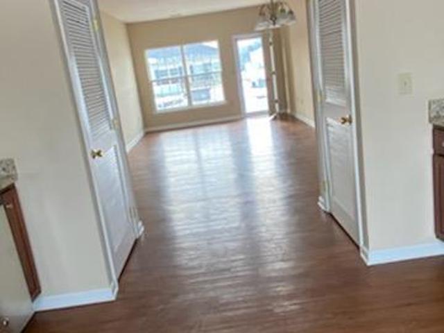 251 Huntington Lane