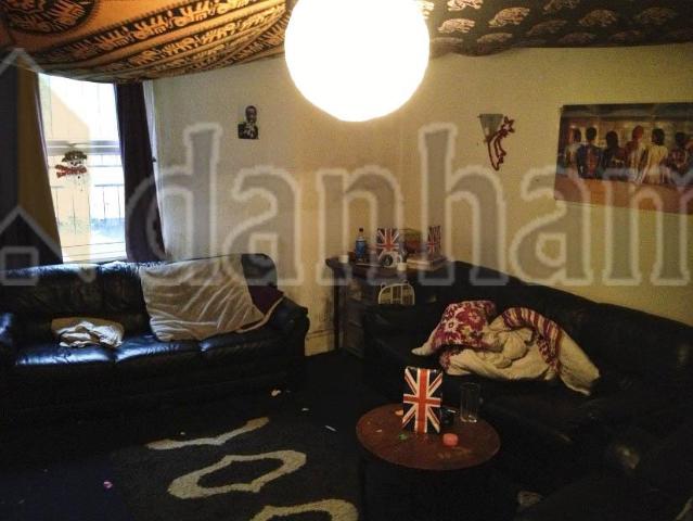 251 Hyde Park Road Hyde Park Leeds. 8 bed house to rent £4,040 pcm £932 pw