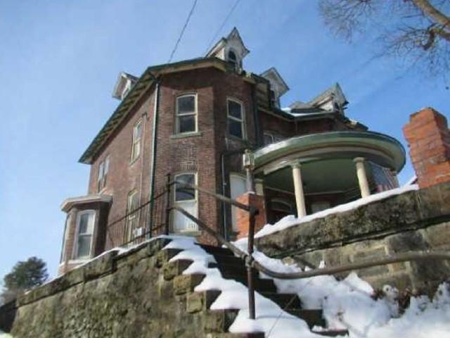 251 N Walnut St