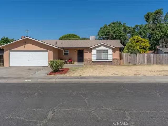 251 N SANTA ANA ST, LOS BANOS, CA 93635 Single Family Residenc.