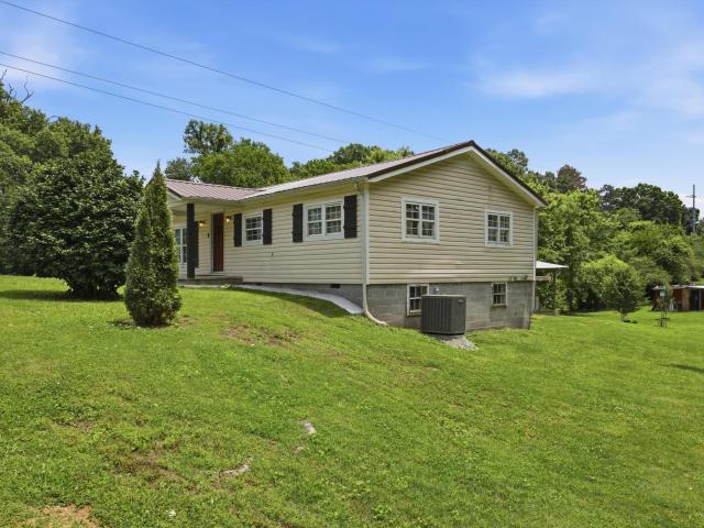 251 NW W Broadacre Road