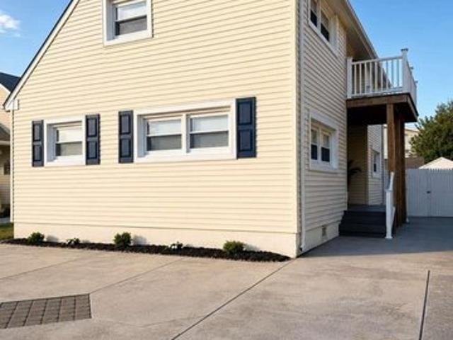 251 S 10th St, Brigantine, NJ 08203